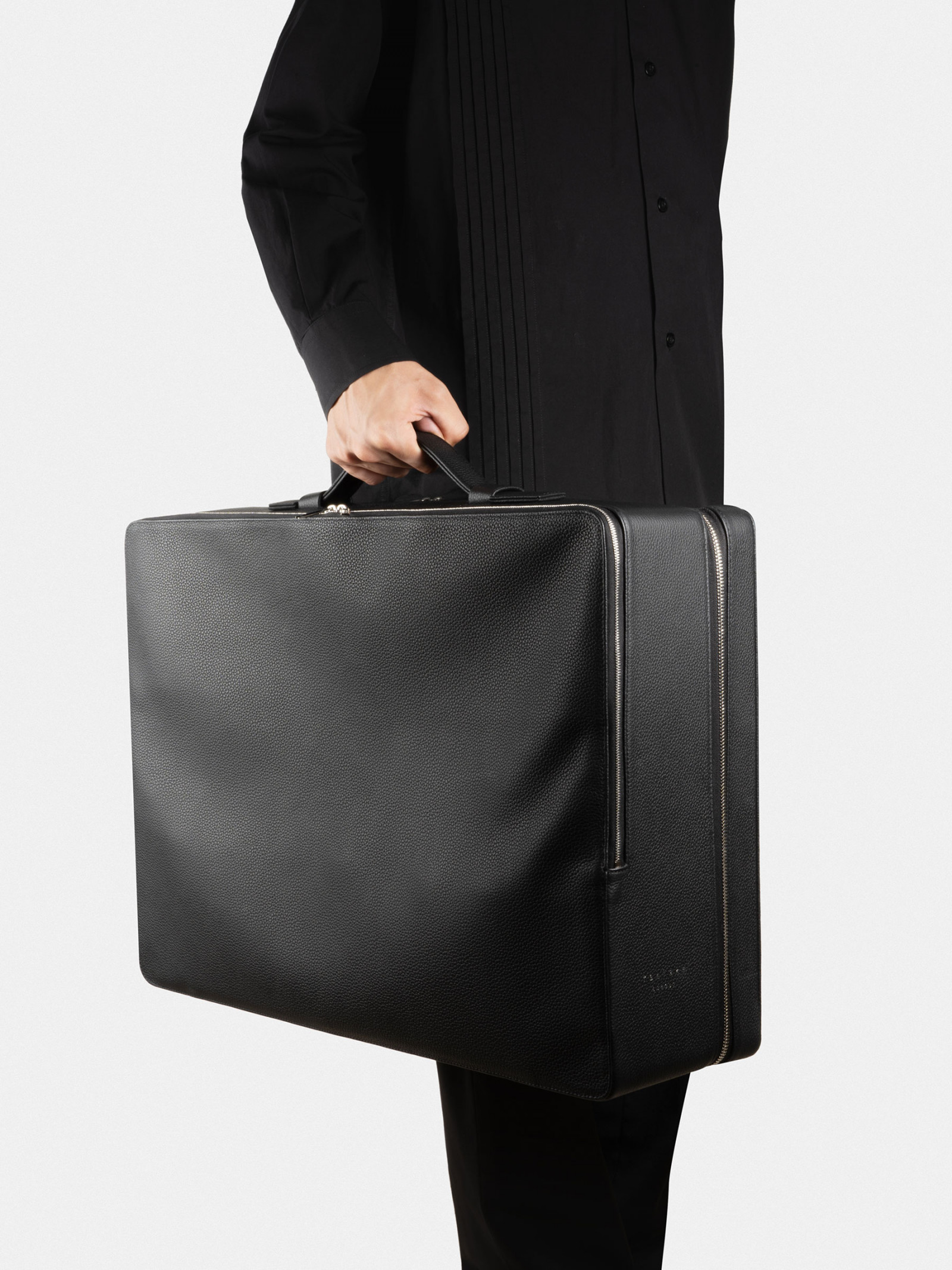 SUIT-CASE travel suitcase in black calfskin leather | TSATSAS