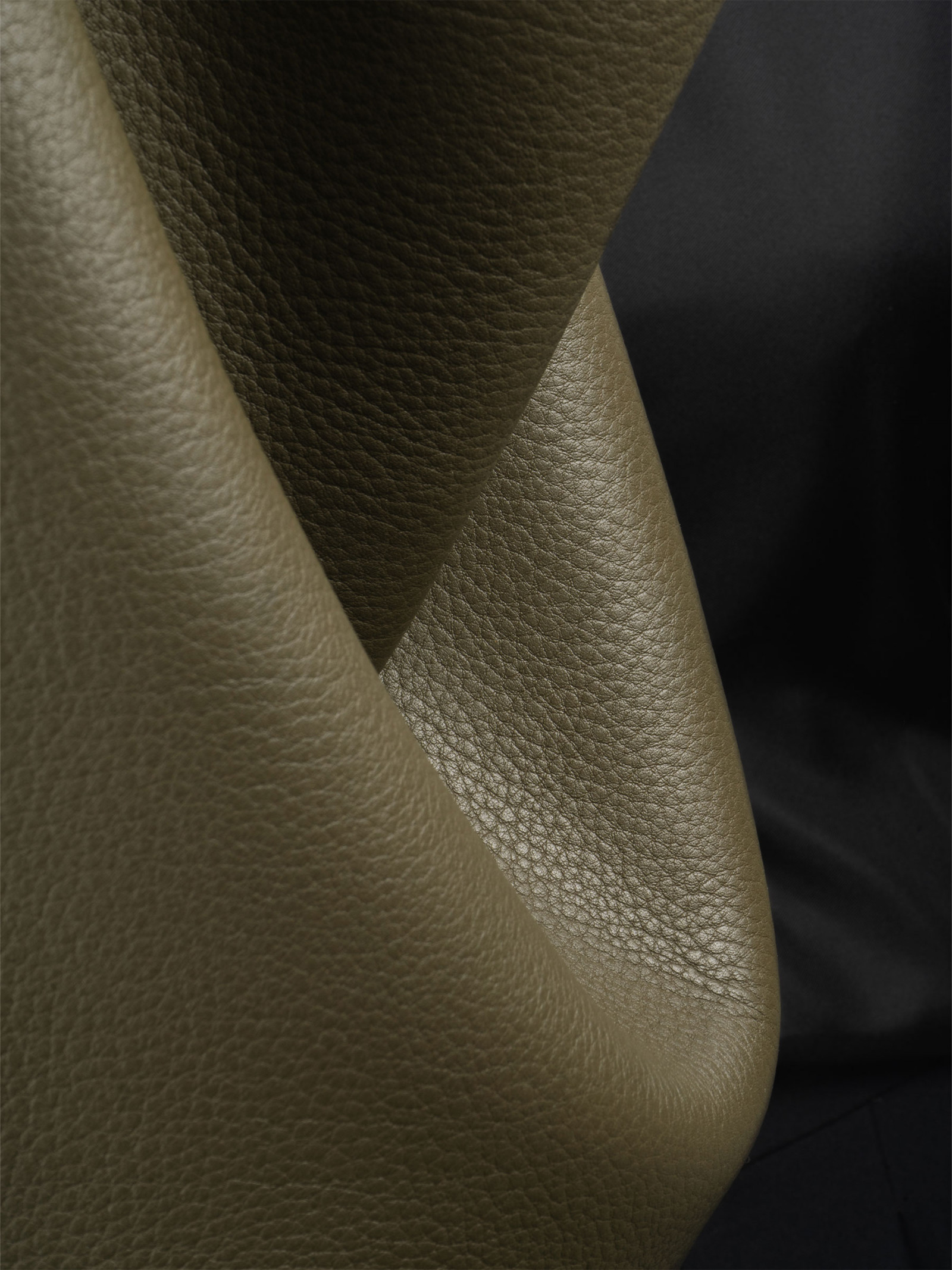 NATHAN shoulder bag in khaki green calfskin leather | TSATSAS